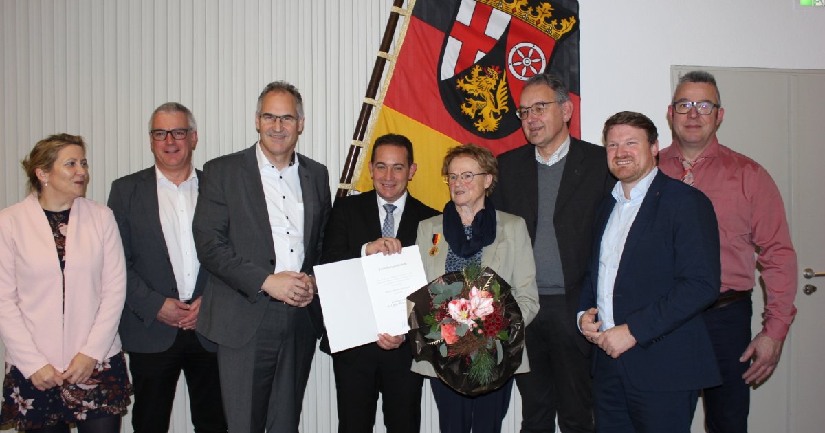 Christel Gaschler aus Rohrbach mit Verdienstmedaille des Landes ...